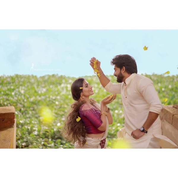 Romantic Clicks Of Rishi and Surya From Koodevide Serial Location ...