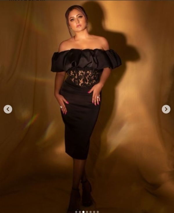 रश्मि देसाई का लेटेस्ट फोटोशूट इंटरनेट पर वायरल, बेहद बोल्ड और खूबसूरत ...