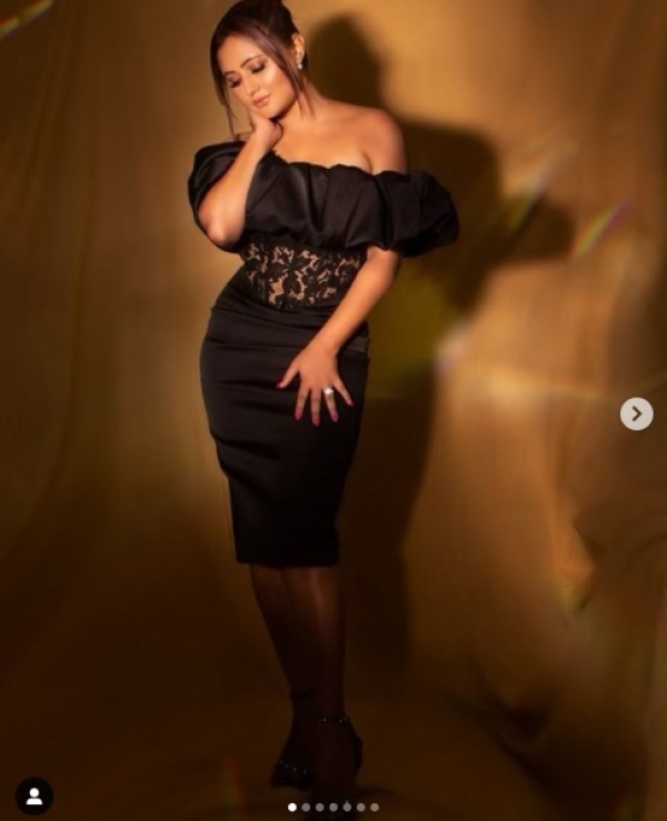 रश्मि देसाई का लेटेस्ट फोटोशूट इंटरनेट पर वायरल, बेहद बोल्ड और खूबसूरत ...