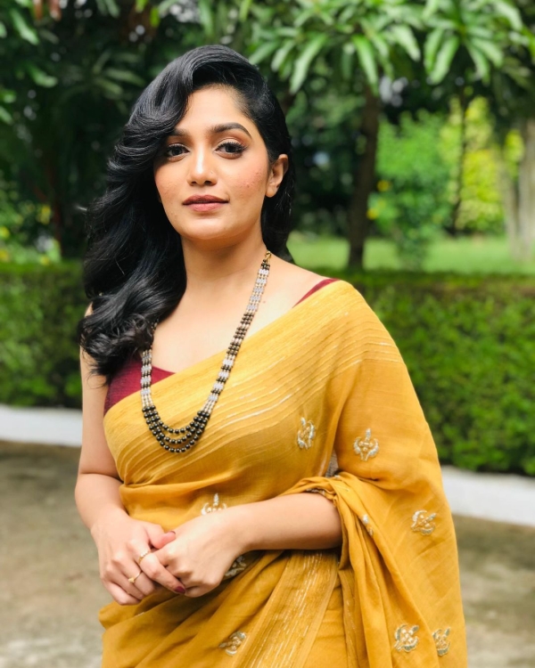 Actress Arya New Still Viral on Instagram, See Pics | സാരിയില് ...