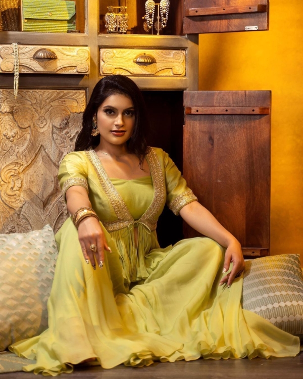 Anchor Shanu Suresh Latest Stunnng Pics | മത്സ്യകന്യക ഗെറ്റപ്പിൽ നടി ...