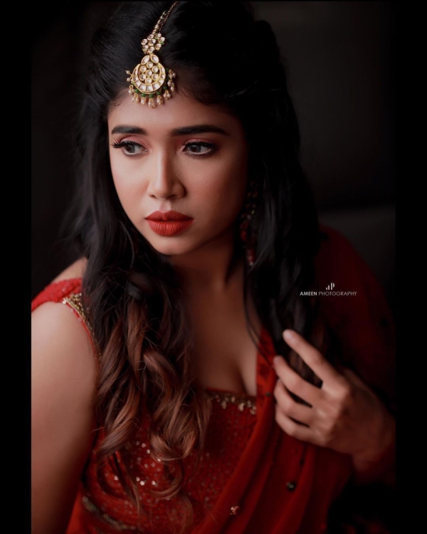 Bigg Boss Contestant Alasandra Johnson Looking Gorgeous In Red ...