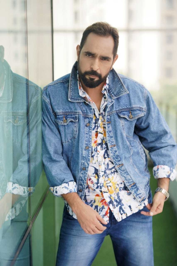 Dhamaka Actor Vishwajeet Pradhan Does A Photoshoot After 13 Years!