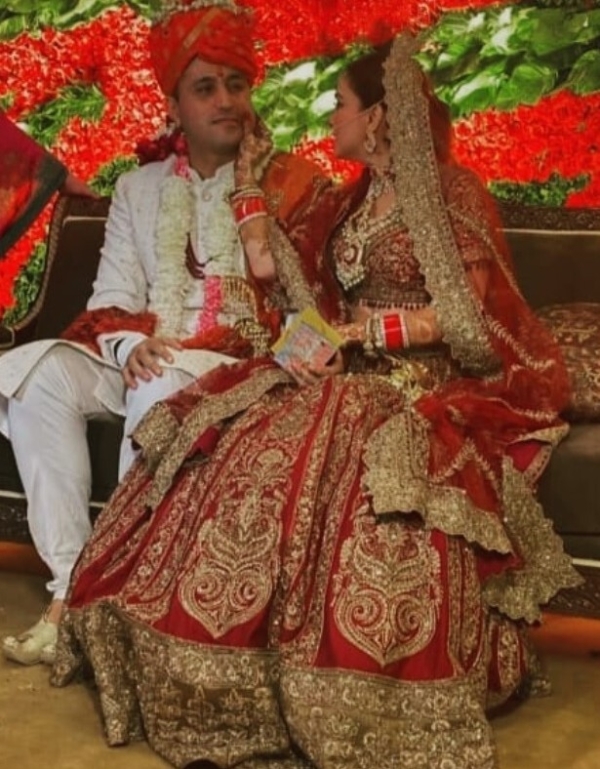 Shraddha Arya And Rahul's Fairytale Wedding: Shraddha's Groom Carries ...