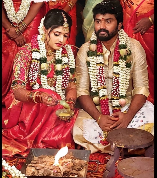 Thirumanam Serial Actors Sidhu and ShreyaAnchan Wedding Photos