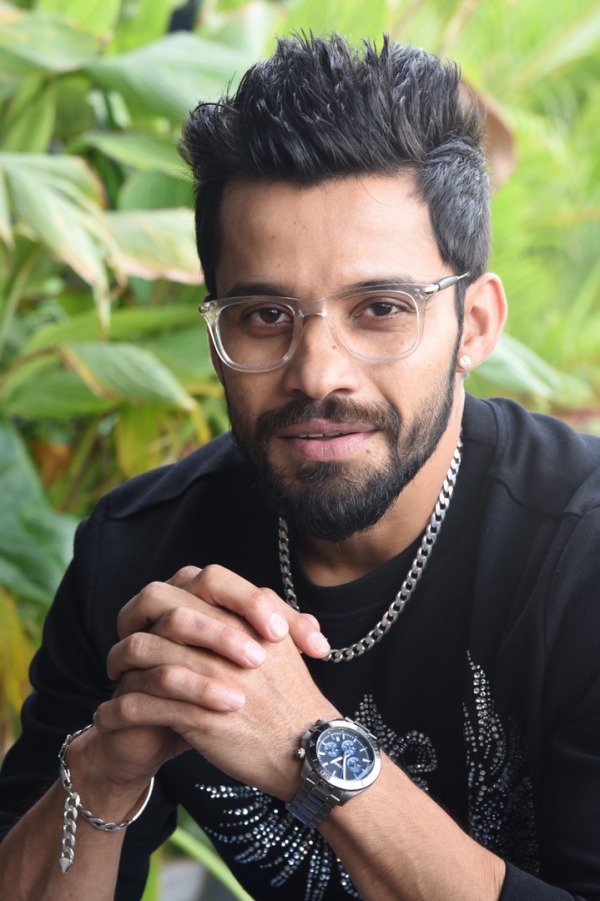 Vishwa Photos: Latest HD Images, Pictures, Stills & Pics - FilmiBeat