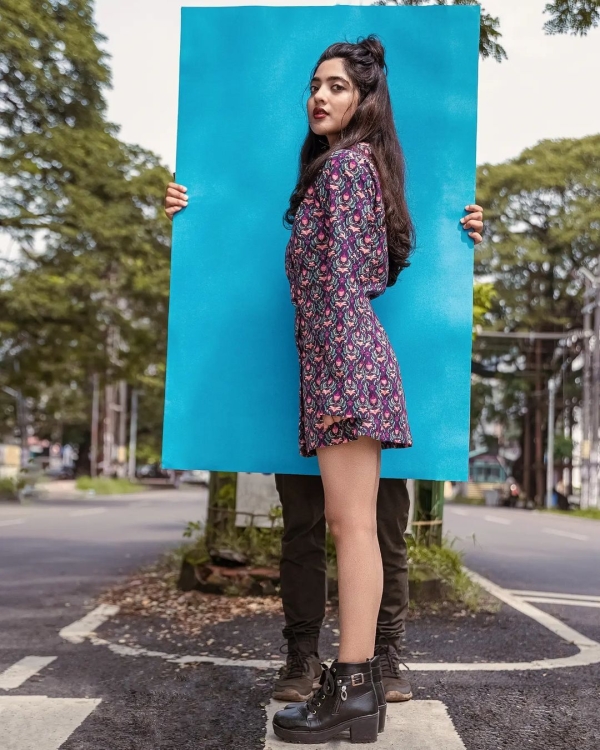 Young Actress Nandhana Varma In Stylish Look, See More | സ്റ്റൈല ...