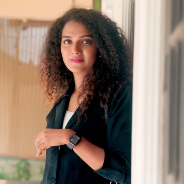 Actress Mareena Michael Kurisingal Latest Glamorous Monochrome Stills ...