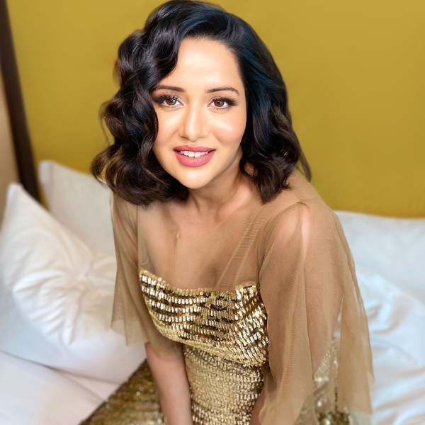 ஏங்க வைக்கும் அழகு... சுடிதாரில் சொக்க வைத்த ரைசா வில்சன்! | Actress ...