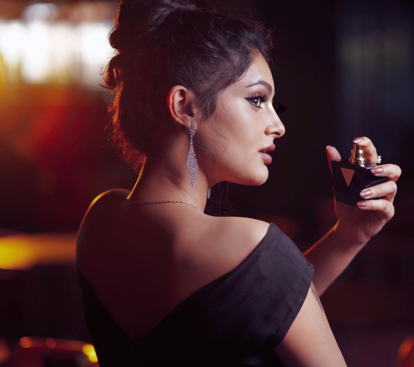 Actress Shanu Suresh's New Glamorous Stills | ഗ്ലാമറസായി ഷാനു; കിടിലന് ...