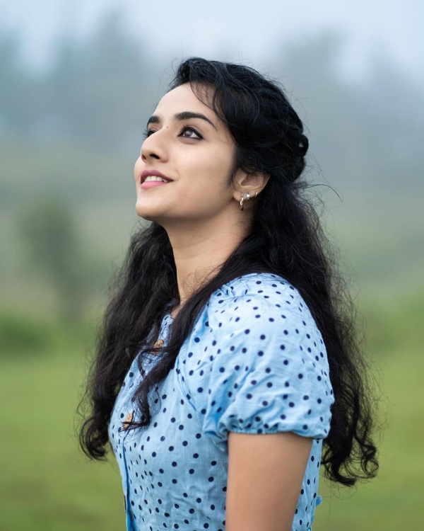 Cute Actress Ann Sheethal New Stylish Stills | സൂപ്പര്‍ ക്യൂട്ട് ആയി ...