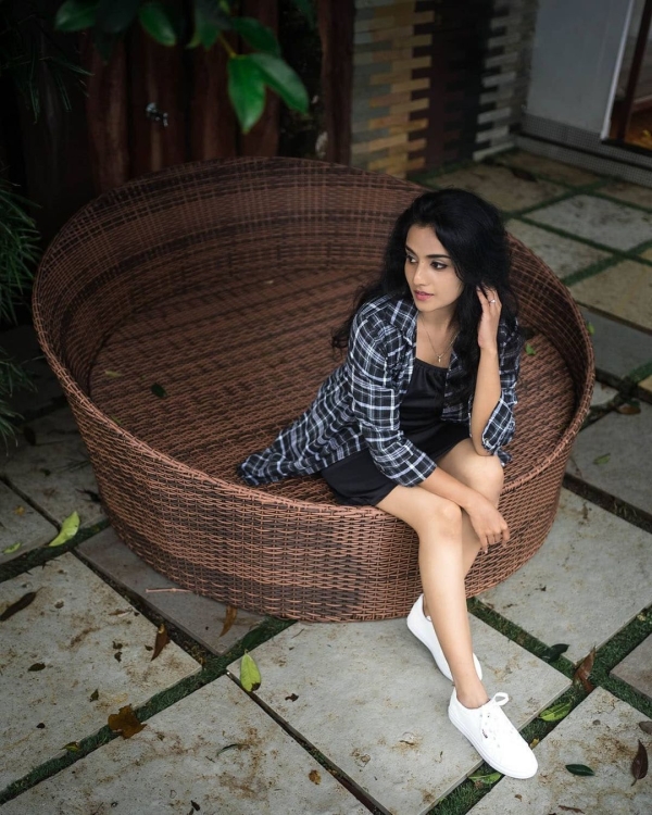 Cute Actress Ann Sheethal New Stylish Stills | സൂപ്പര്‍ ക്യൂട്ട് ആയി ...