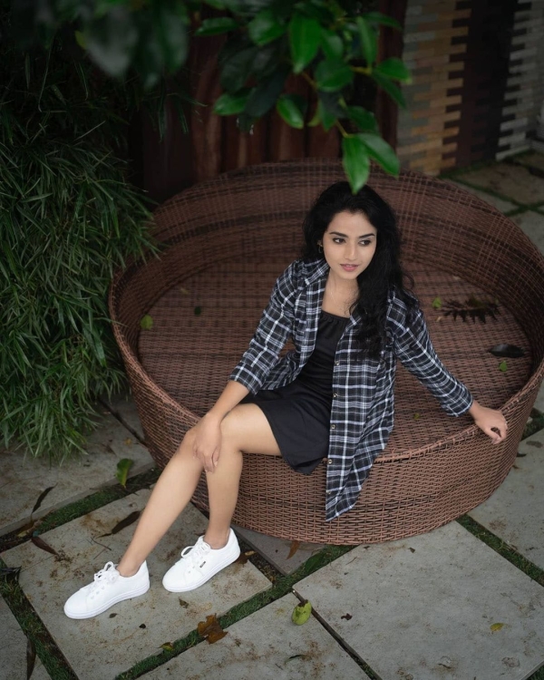 Cute Actress Ann Sheethal New Stylish Stills | സൂപ്പര്‍ ക്യൂട്ട് ആയി ...