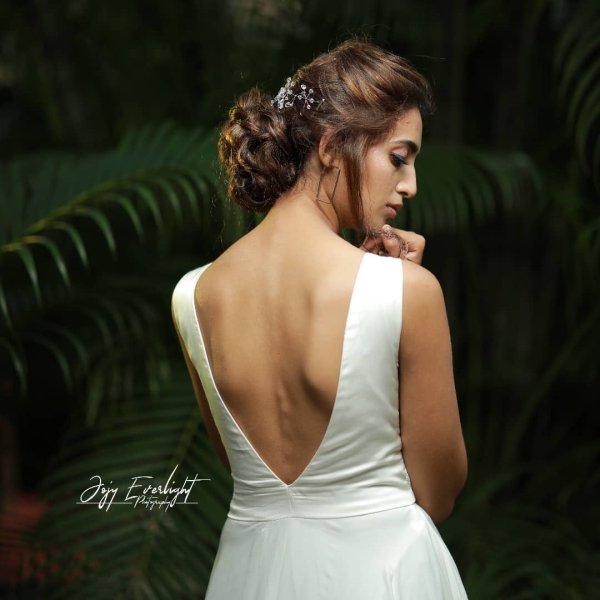 Model And Actress Angel Thomas New Stunning Clicks In White Gown ...