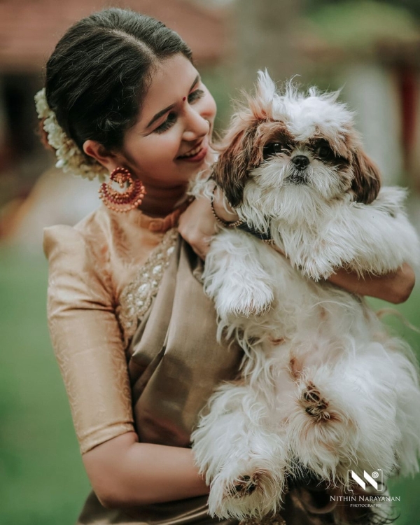 TV Actress Juhi Rustagi New Stylish Clicks | അതിമനോഹരിയായി ഉപ്പും ...