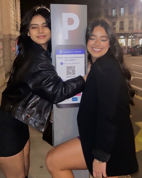 Ajay Devgn's Daughter Nysa Devgn Shocks Everyone With Her Super Hot ...