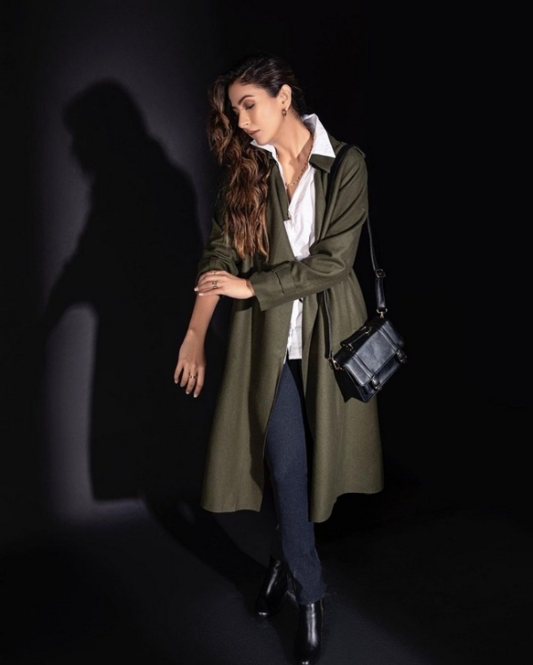 Malvika Raaj Photos: Latest HD Images, Pictures, Stills & Pics - FilmiBeat