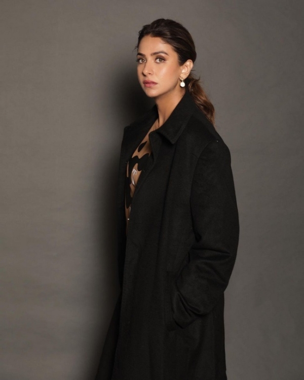 Malvika Raaj Photos [HD]: Latest Images, Pictures, Stills of Malvika ...