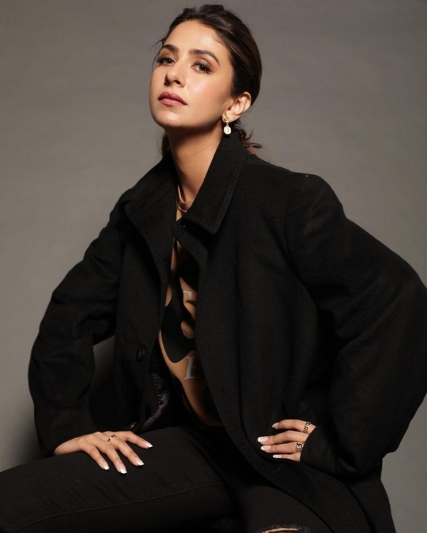 Malvika Raaj Photos [HD]: Latest Images, Pictures, Stills of Malvika ...