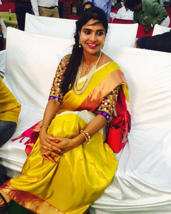 Sree Rapaka : బిగ్‌బాస్ నాన్‌స్టాప్ కంటెస్టెంట్ శ్రీ రాపాక గ్లామరస్ ...