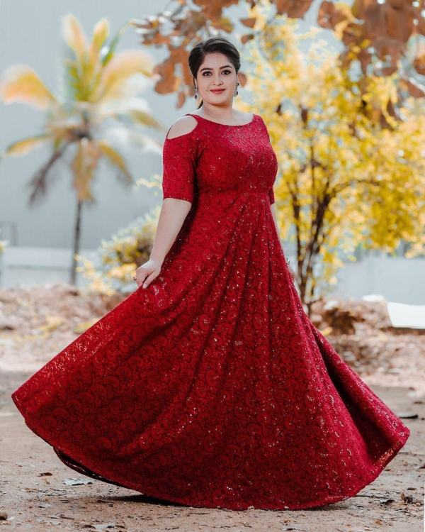 Meghana Raj Photos: Latest HD Images, Pictures, Stills & Pics - FilmiBeat