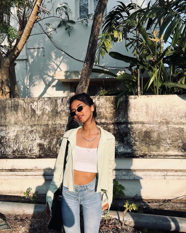 Playback Singer Prarthana Indrajith Stylish Stills Goes Viral | പുത്ത ...