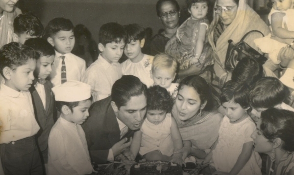 Remembering Nutan: Her Rare Pictures Are Pure Gold!