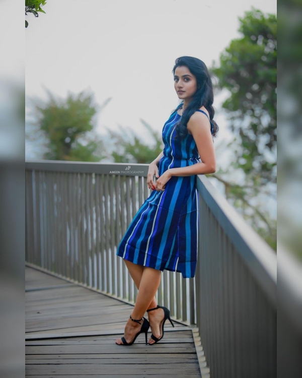 South Actress Ann Sheetal Latest Photoshoot Pics | യാത്രകളെ പ്രണയിച്ച് ...