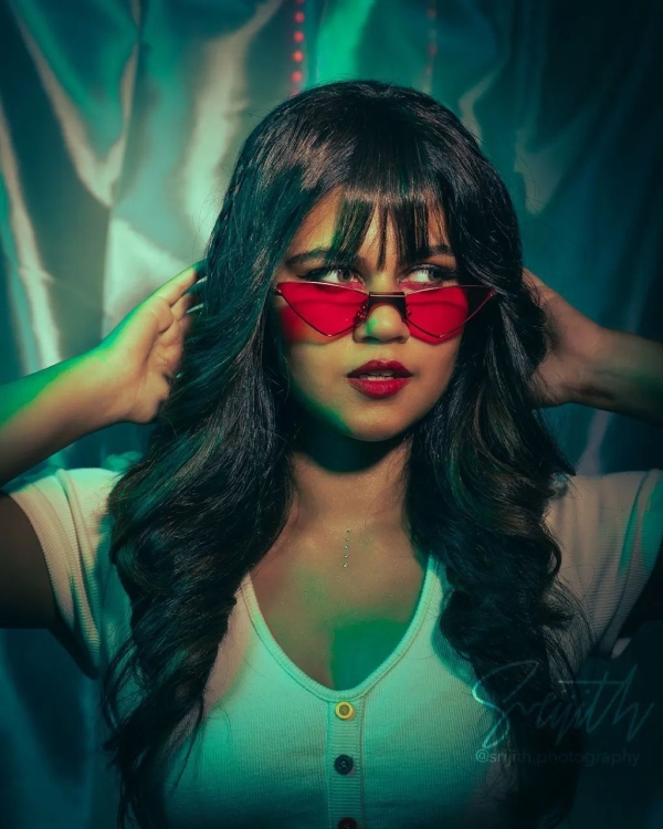 Actress Roshni Singh Stylish Instagram Pics | ചിരിയഴകുമായി ട്രിവാൻഡ്രം ...