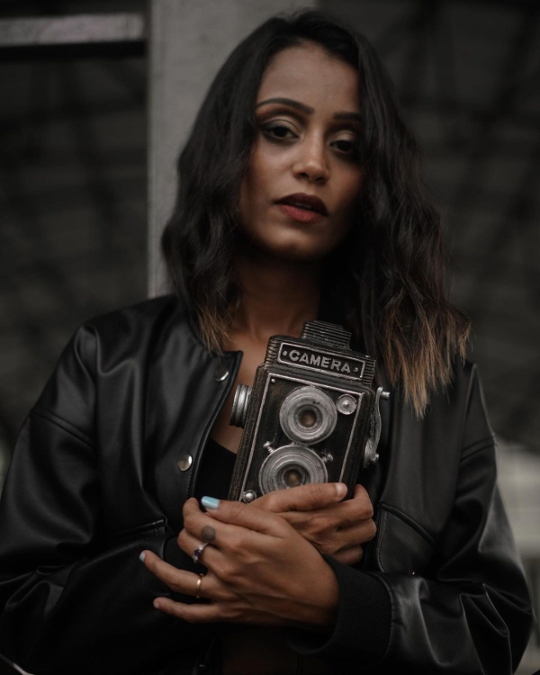 Bigg Boss Malayalam Season 4 Contestant And Photographer Daisy David ...