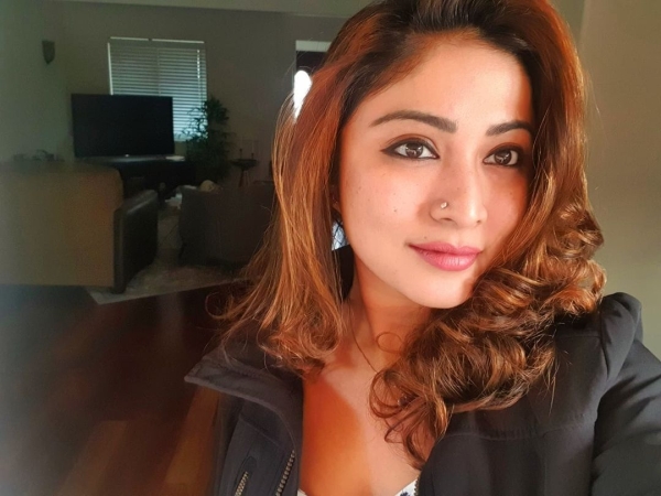 Glamorous Serial Actress Archana Suseelan Hot Stills from Beach | വിവാഹ ...