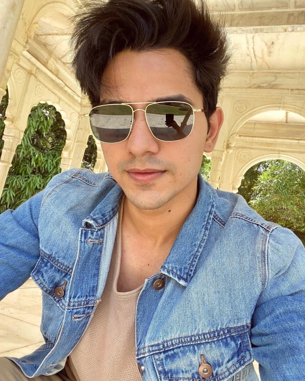 Meet Rohit Chandel, Who Is Set To Play Grown-Up Bajirao In Kashibai ...