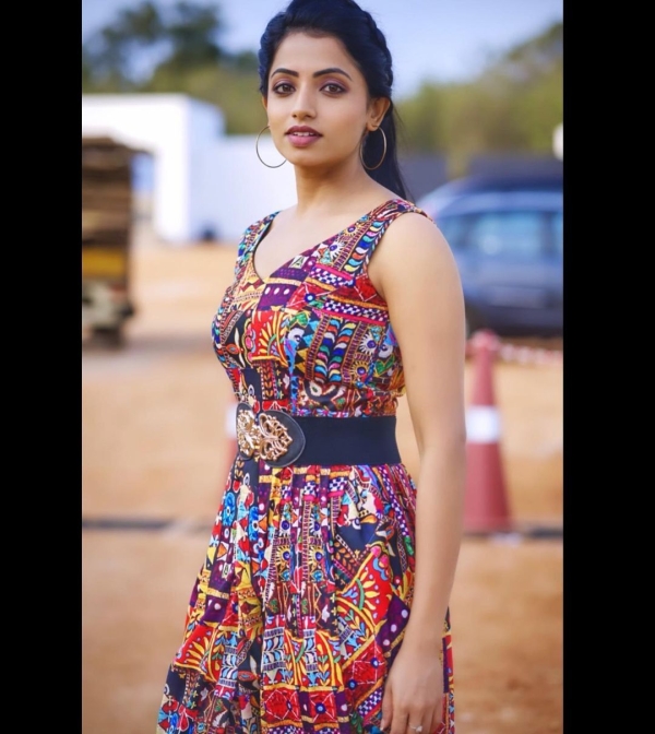 Navya Swamy Photos [HD]: Latest Images, Pictures, Stills of Navya Swamy ...