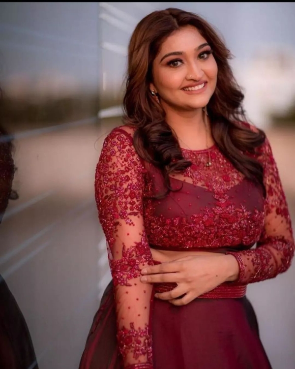 Neelima Esai Photos: Latest HD Images, Pictures, Stills & Pics - FilmiBeat