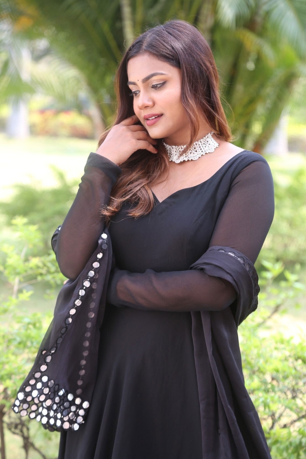 Ritu Photos: Latest HD Images, Pictures, Stills & Pics - FilmiBeat
