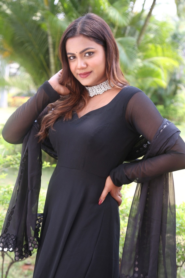 Ritu Photos [HD]: Latest Images, Pictures, Stills of Ritu - FilmiBeat