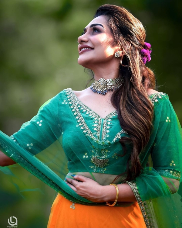 Singer And Actress Rimi tomy Looking Gorgeous In New Stills | വ്യത്യസ്ത ...