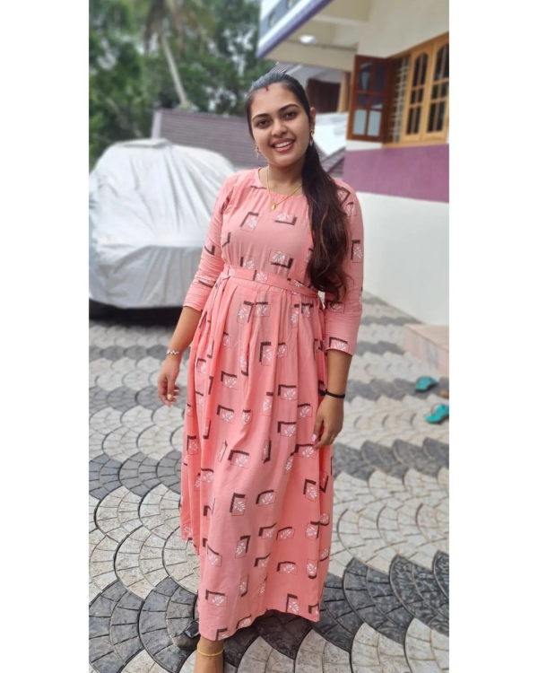 ഗർഭകാലം ആഘോഷമാക്കി മൃദുല വിജയ്, ചിത്രങ്ങൾ കാണാം | TV Actress Mridula ...