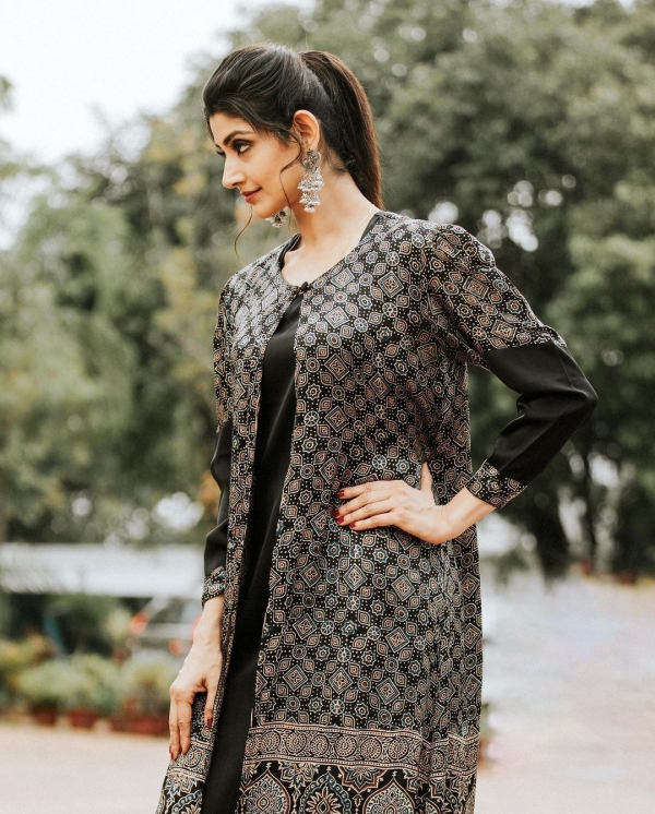 Actress Divya Unni New Stylish Photos Viral On Social Media | 'പഴയ ...