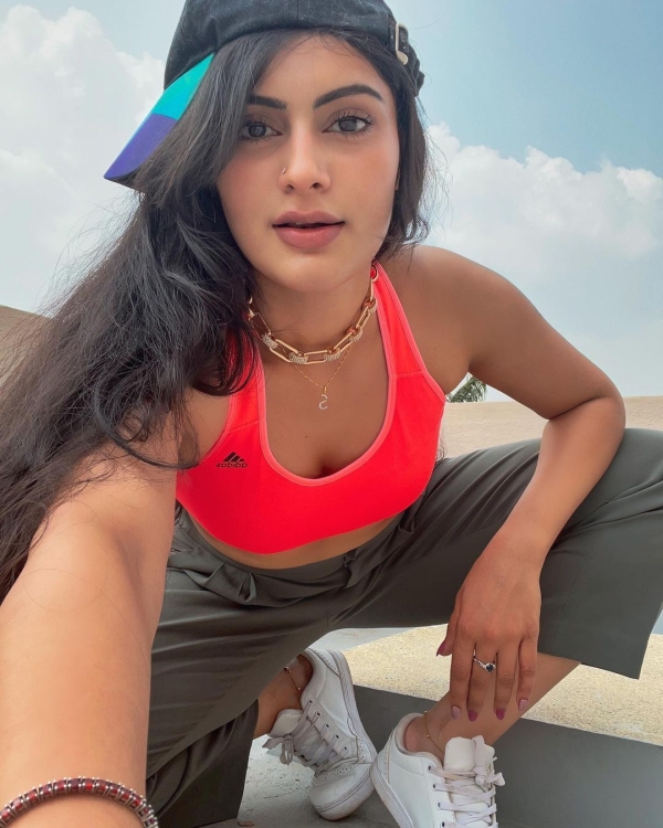 Actress-Model Shanu Suresh Hot Stills Viral on Instagram | സ്റ്റൈലീഷ് ...
