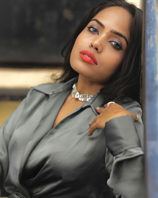 Bigg Boss Malayalam Season 4 Fame Nimisha Hot Instagram Pics ...