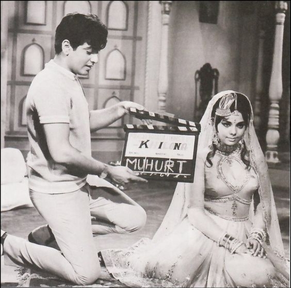 Jeetendra's Rare Pictures Which Will Give You Major Nostalgia Bytes