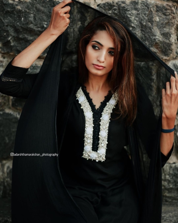 Model And Actress Angel Thomas New Glamour Look Viral | 'ആരെയും ഇംപ്രസ് ...