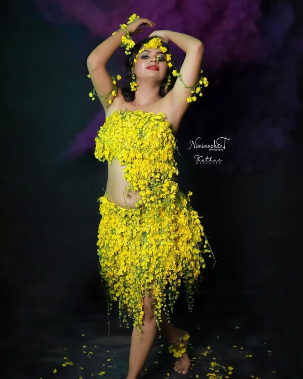 കണിക്കൊന്ന പൂക്കളിൽ മനോഹരിയായി സീതു, വേറിട്ട ഫോട്ടോഷൂട്ട് കാണാം | Model ...