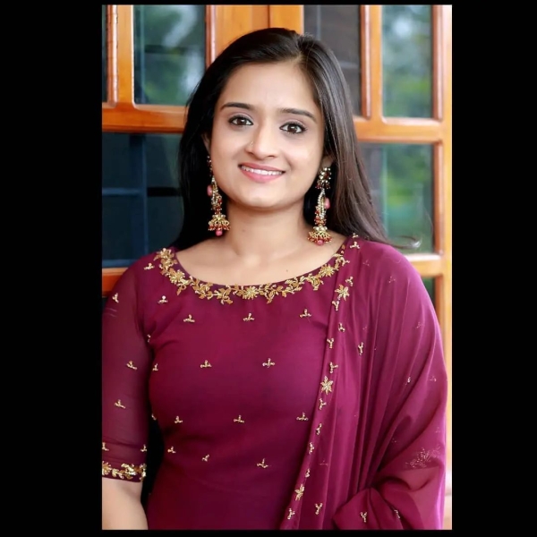 Santhwanam Serial Fame Gopika Anil New Simple And Cute Photos ...