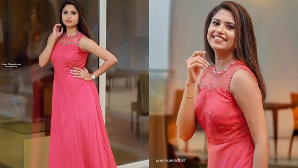 സിംപിൾ ക്യൂട്ട് ലുക്കിൽ അഞ്ജു കൃഷ്ണ അശോക്, പുത്തൻ ചിത്രങ്ങളിതാ | Sumesh ...