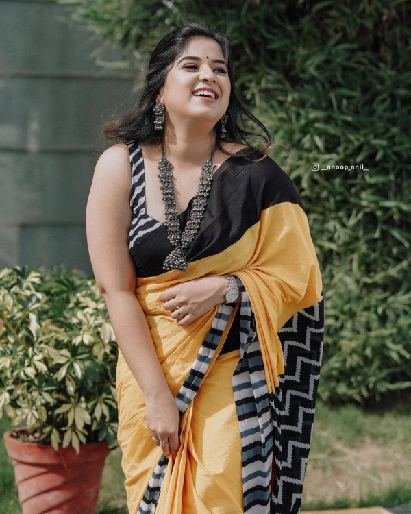 TV Actress Aparna Thomas Looks Stunning in Saree, See Pics | വീണ്ടും ...