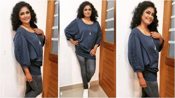 Actress Manju Pillai New Stylish Makeover Viral | ജീൻസിലും ടോപ്പിലും ...