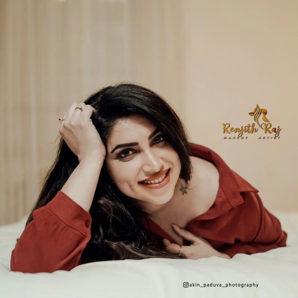 Actress-Model Vaiga's Glamorous Photoshoot Pics | സൗന്ദര്യത്തിന്റെ ...