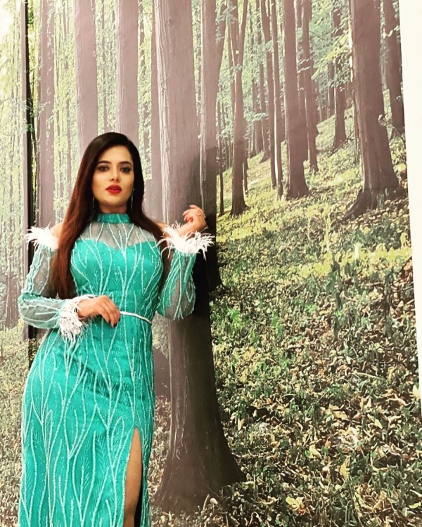 Actress Remya Panicker New Glamour Stills In Bodycon Gown, See More ...